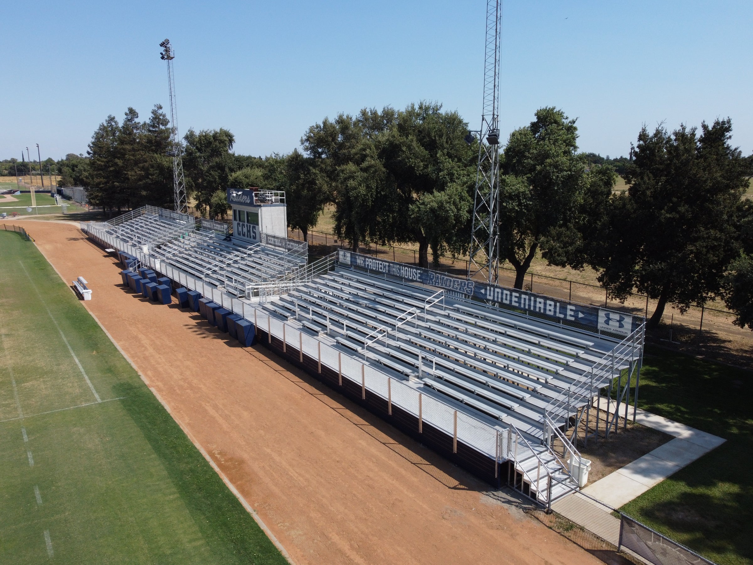 Custom Bleacher I-Beam Grandstand Manufacturer | California Bleachers